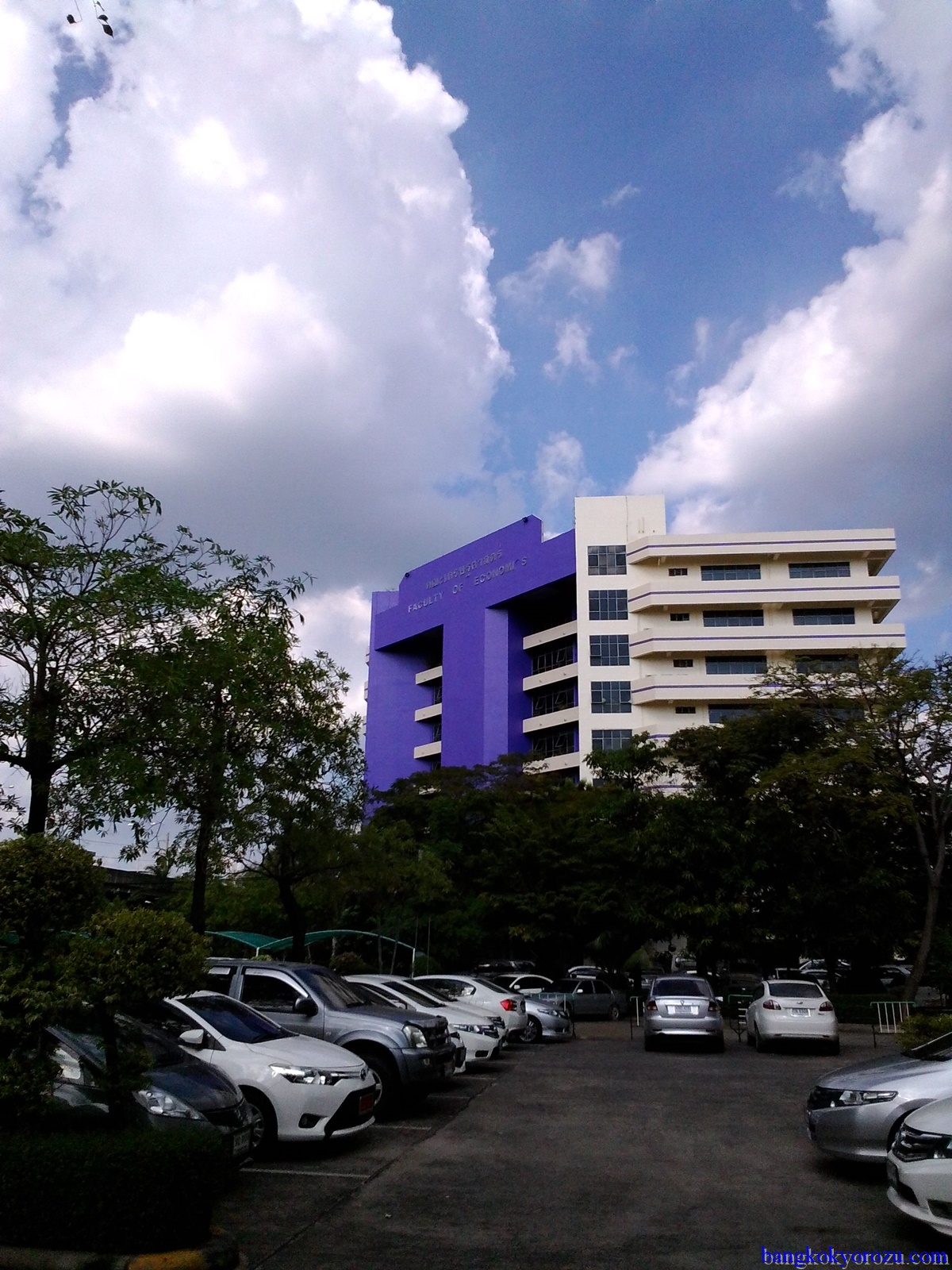 ラムカムヘン大学(Ramkhamhaeng University,มหาวิทยาลัยรามคำแหง) バンコク ...